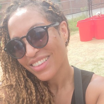 Veronica Clarke's email | FinalScout