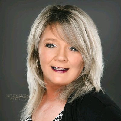 Michelle Nadeau's email - VP of Brand Marketing | Martie | FinalScout