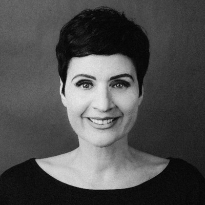 Eva Wolf's email - CEO | Airwolf 3D Printers | FinalScout