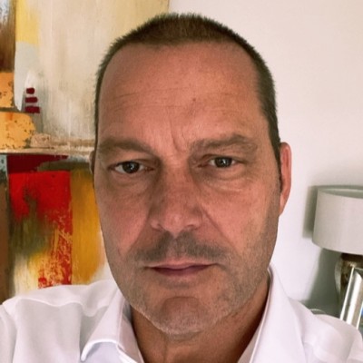 Darren Ayres's email - Business Director UK | FARHO | FinalScout