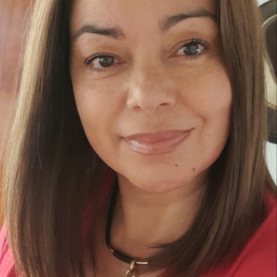 Angela Luque's email | FinalScout