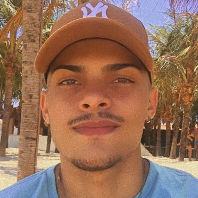 Isaac Levy's email - DIRECTOR COMERCIAL | COLE COLLECTION | FinalScout